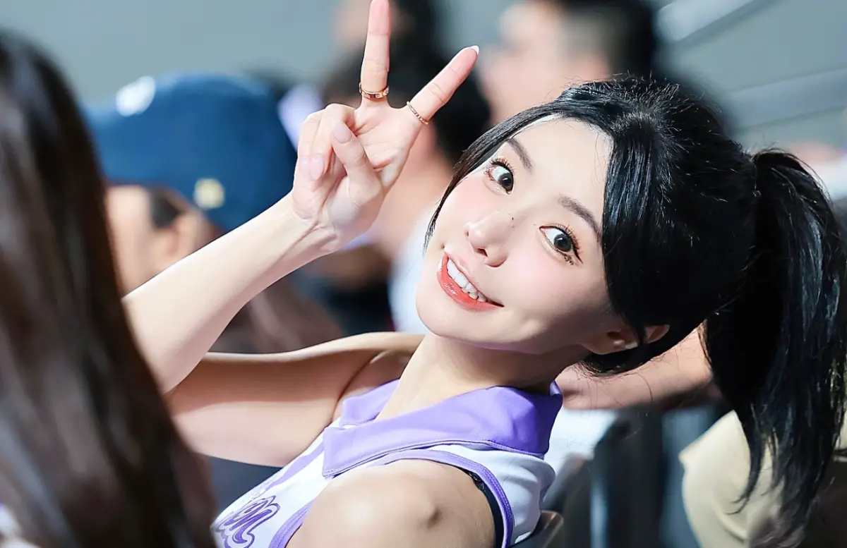 艾融才甩小三風波！被拍甜蜜搭肩富二代 男方開3000萬法拉利約會 | 娛樂 | NOWnews今日新聞