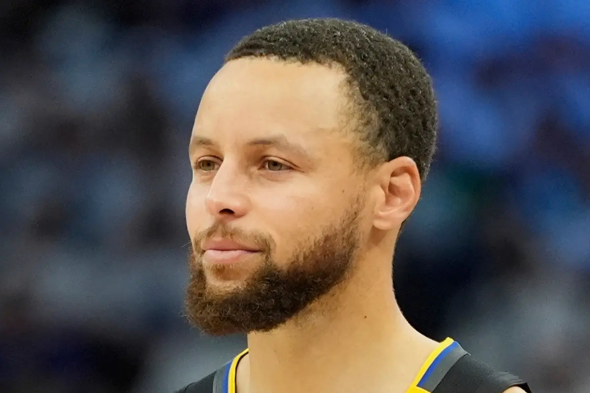 NBA／Stephen Curry受傷後崩潰落淚！Kerr對望無語 送上深情擁抱 | NBA | 運動 | NOWnews今日新聞