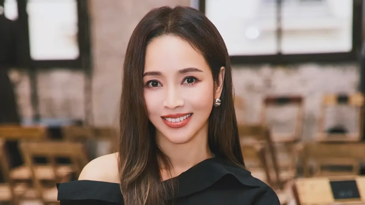 中國認證「愛國藝人」侯佩岑老妝扮相曝！白髮睡衣登場粉絲認不出 | 娛樂 | NOWnews今日新聞