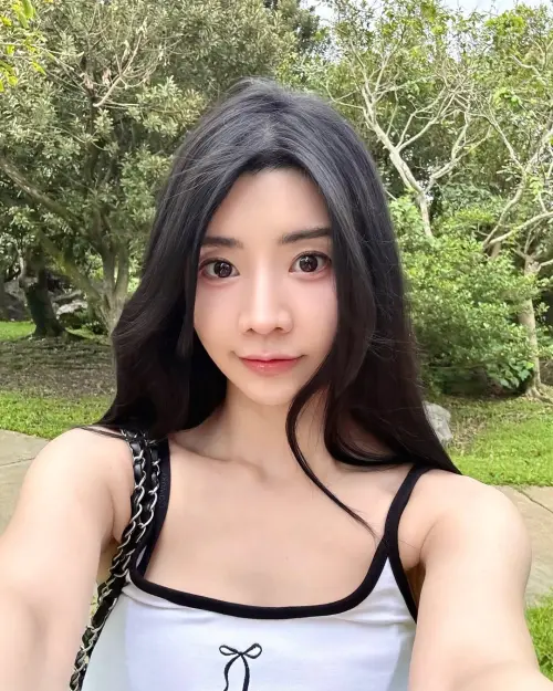 艾融才甩小三風波！被拍甜蜜搭肩富二代 男方開3000萬法拉利約會 | 娛樂 | NOWnews今日新聞