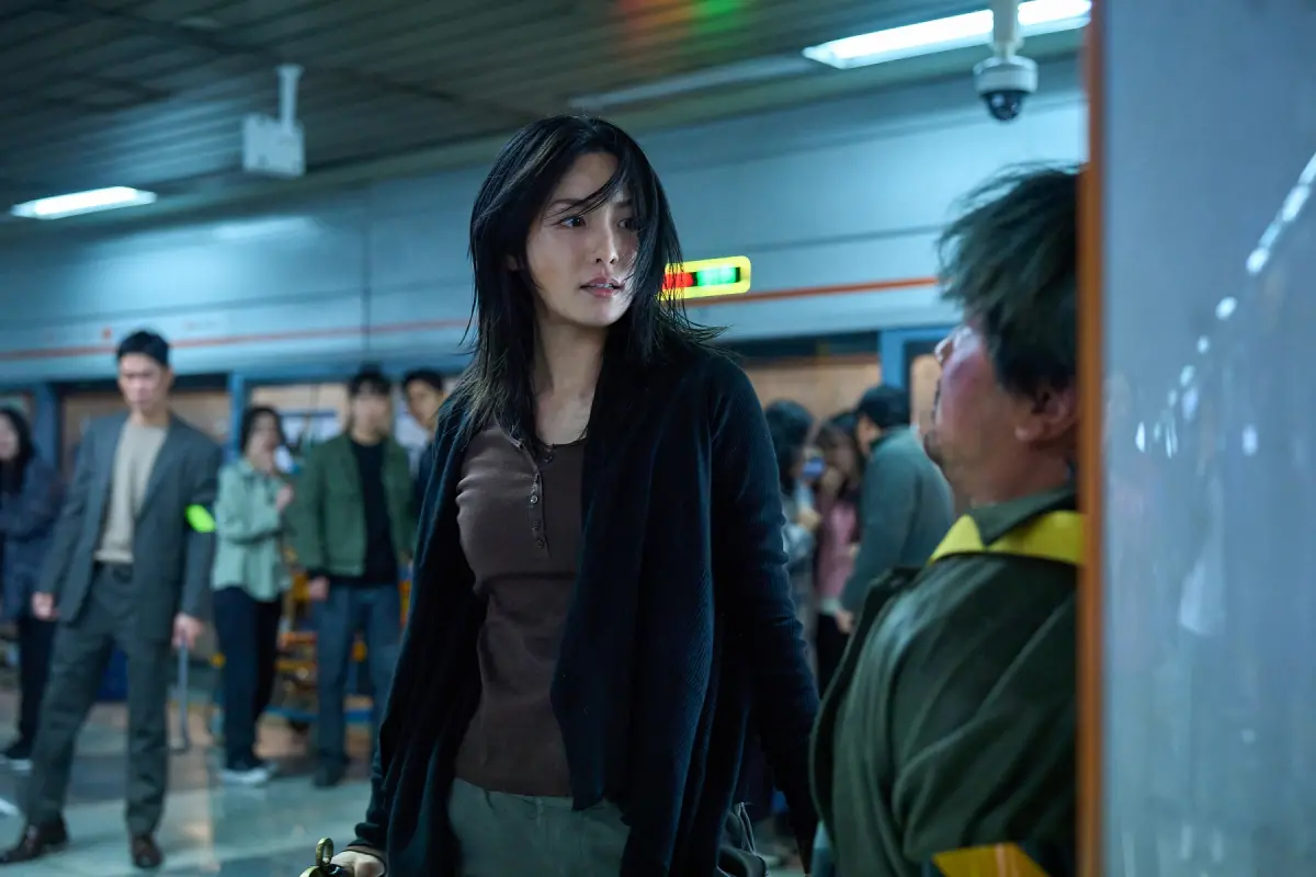 NANA吊鋼絲挑戰高難度動作 JISOO公開《全知讀者視角》演出心聲 | 娛樂 | NOWnews今日新聞