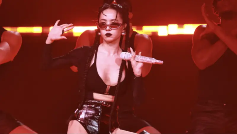 hito／蔡依林低bra「意外炸出胸貼」！44歲狀態太火辣 萬人看光 | 娛樂 | NOWnews今日新聞