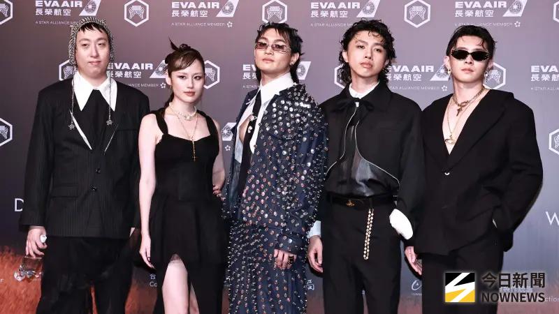 美秀集團破冰了！修齊狗柏KTV搭肩合唱 全因Toro金曲獎後台1句話 | 娛樂 | NOWnews今日新聞