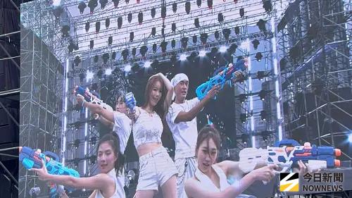 DJ妖嬌登上高雄啤酒節！驚爆跳一半露點「胸部假的」：花20萬做的 | 娛樂 | NOWnews今日新聞