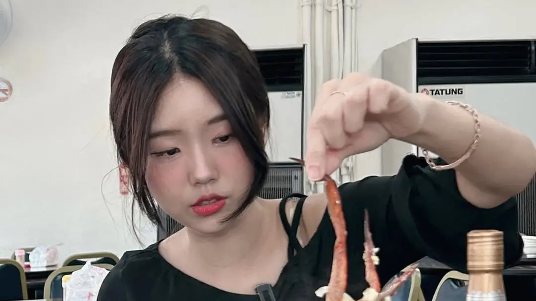 Judy才爆2個月燒320萬！曬5.1L高粱酒開喝 粉絲：這壓力有多大 | 娛樂 | NOWnews今日新聞