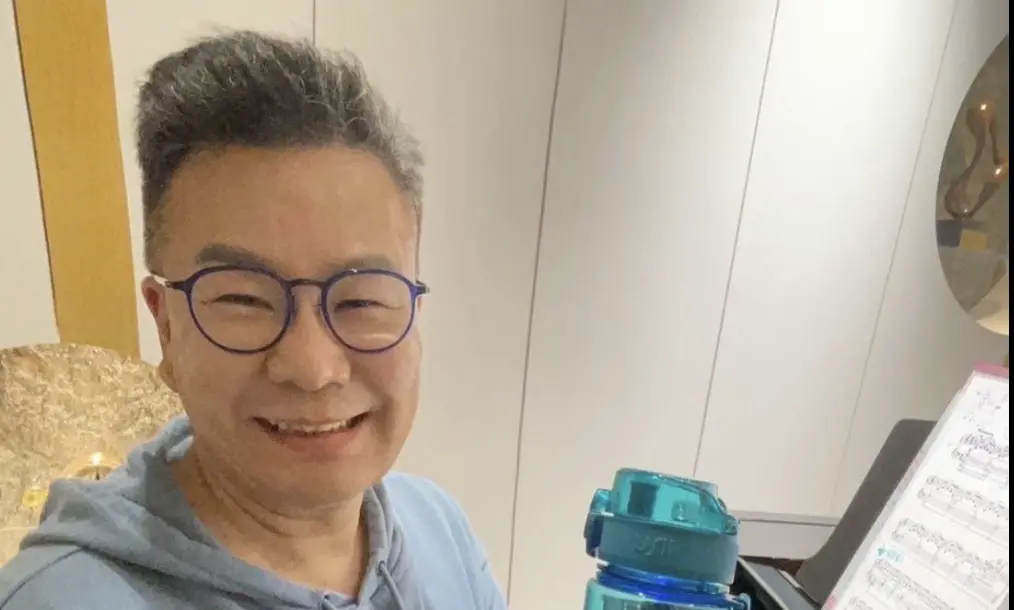 直擊／沈玉琳傳「檢查指數過高」三總回應 ICU未見老婆芽芽探視 | 娛樂 | NOWnews今日新聞