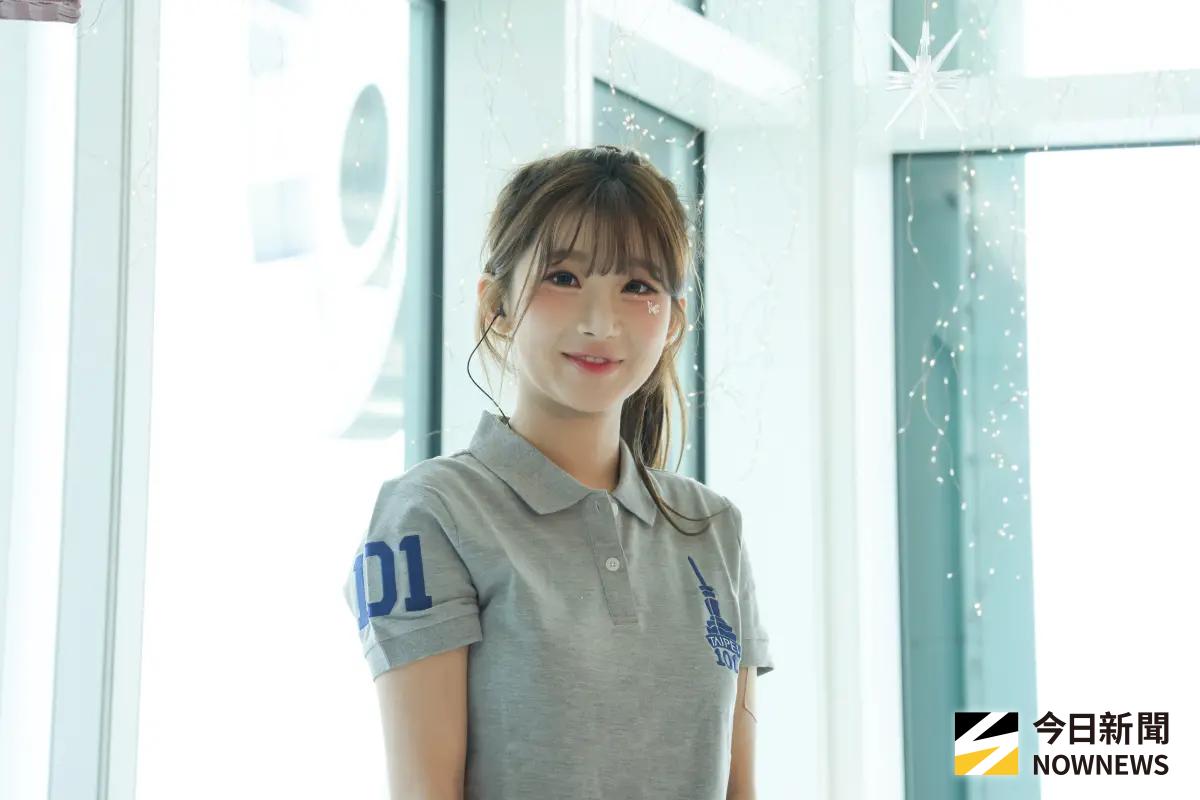 李珠珢現身101當一日店長！粉絲緊張到手抖 她暖回：慢慢來就好 | 棒球 | 運動 | NOWnews今日新聞