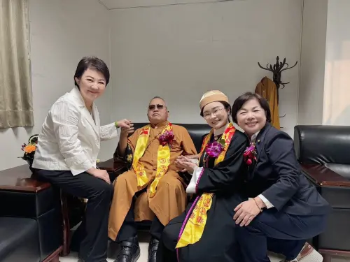 禪機山易經大學結業 2400學員齊領賢士證書 | 地方 | NOWnews今日新聞