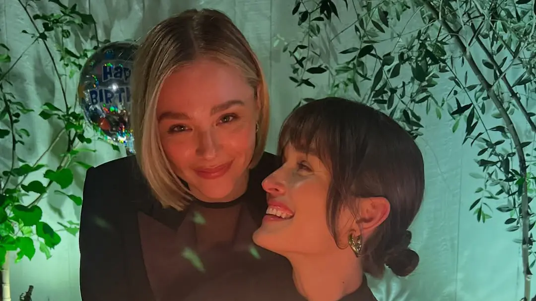 超殺女克蘿伊摩蕾茲宣布結婚！7年戀情修成正果 婚紗照甜蜜曝光 | 熱門 | 娛樂 | NOWnews今日新聞