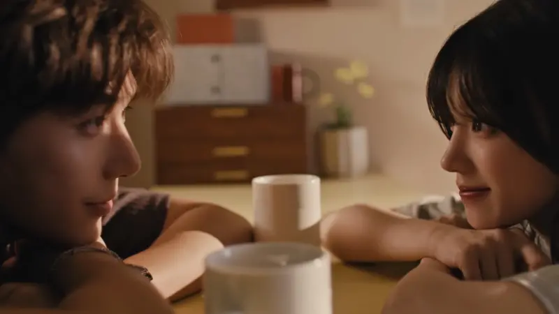 i-dle宋雨琦甜擁王安宇！粉絲看2人深情出演MV 怒喊：放開她 | 娛樂 | NOWnews今日新聞