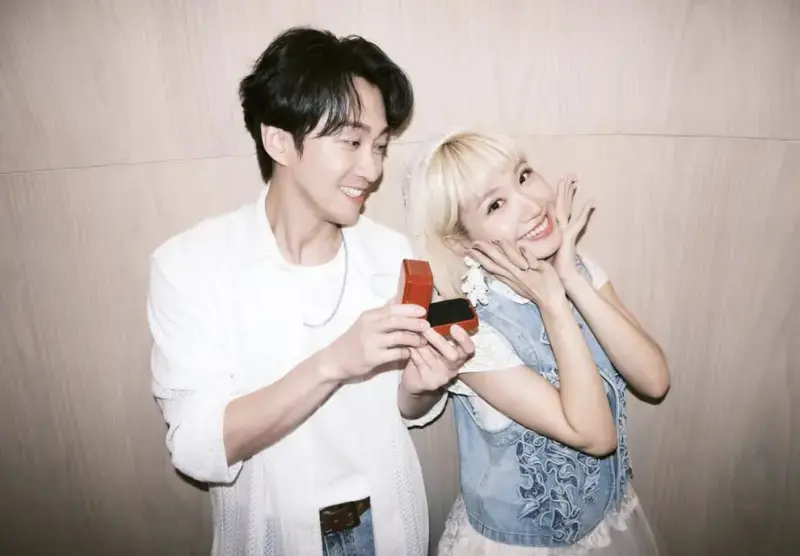 LULU閃婚後首度現身！緊牽陳漢典尋覓婚宴場地 試菜互動甜蜜破表 | 娛樂 | NOWnews今日新聞