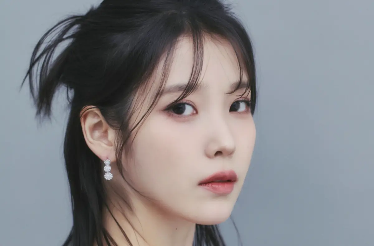 IU今天出道17週年「慶祝方式太溫暖」 用粉絲名字捐2億幫助弱勢! | 娛樂 | NOWnews今日新聞