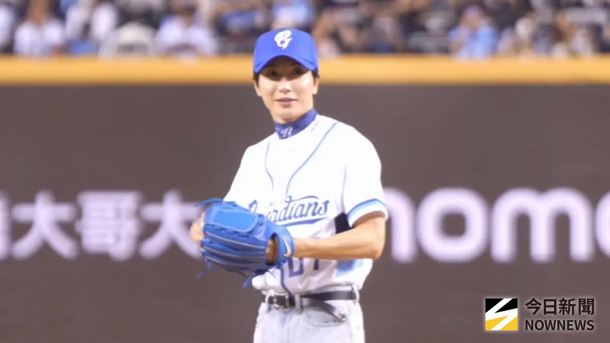 SJ隊長利特俐落開球被嫌棄？曝球衣紮褲子原因：展現對體育的尊重 | 熱門 | 娛樂 | NOWnews今日新聞