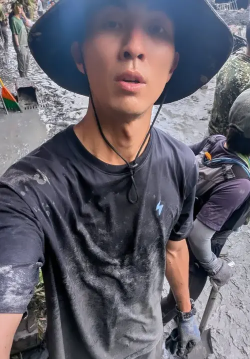 百萬YTR嘟嘟人衝花蓮了！Ian當「鏟子超人」全身泥 曝現場必備品 | 生活 | NOWnews今日新聞