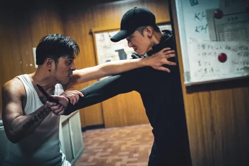 MP嘎嘎去哪了？昔疑與安心亞地下情、擁吻寶兒遭退團 40歲現況曝 | 娛樂 | NOWnews今日新聞