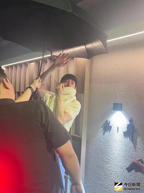 獨／李洙赫現身周杰倫台北愛店與朋友嗑鐵板燒 疑為GD留台不返韓 | 娛樂 | NOWnews今日新聞