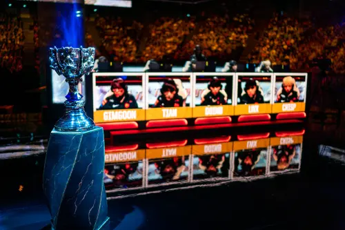 LOL／LPL隊伍不玩了！S9世界冠軍戰隊FPX確定解散 鳳凰傳奇終結 | 生活 | NOWnews今日新聞