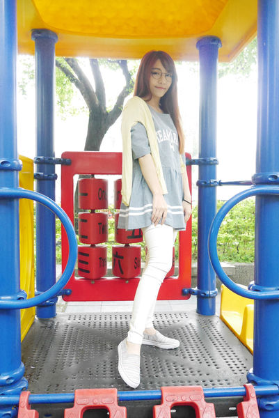 牛仔性感單穿！輕熟女的顯瘦穿搭技巧。 | 姊妹淘 | NOWnews今日新聞