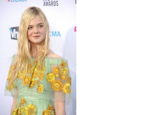 14歲艾兒芬妮Elle Fanning穿搭功力了得 姊姊達珂塔芬妮Dakota Fanning公開崇拜 | 姊妹淘 | NOWnews今日新聞